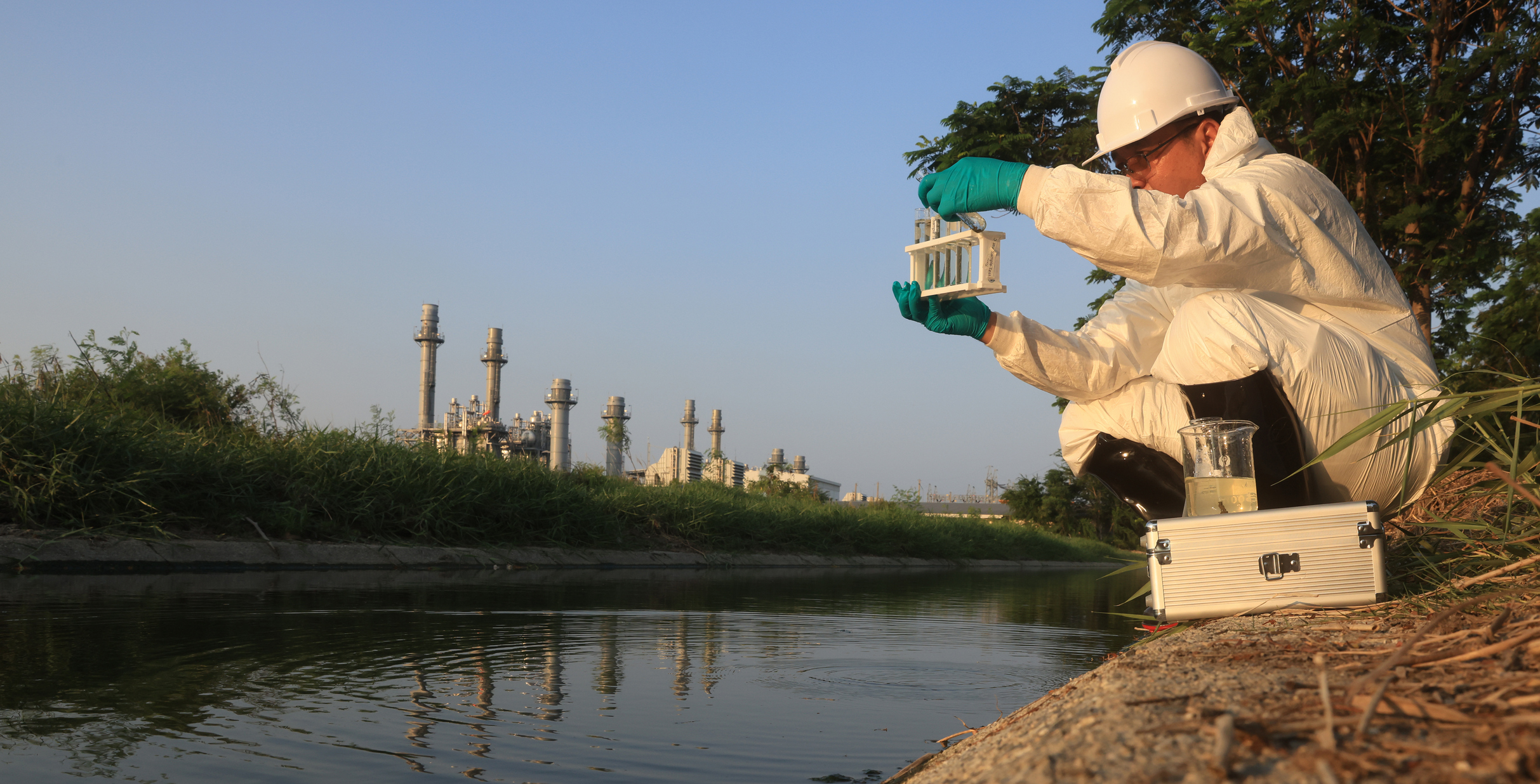 PFAS: DuPont, Chemours, Corteva Reach $2 Billion Settlement With New ...